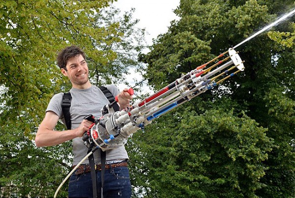 “Gatling” Water Gun Created! » Design You Trust — Design Daily Since 2007