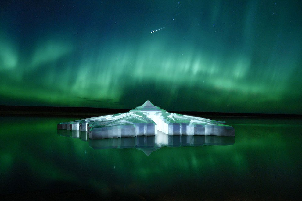 Floating Snowflake Hotel in Norway that Offers the Perfect View of the ...