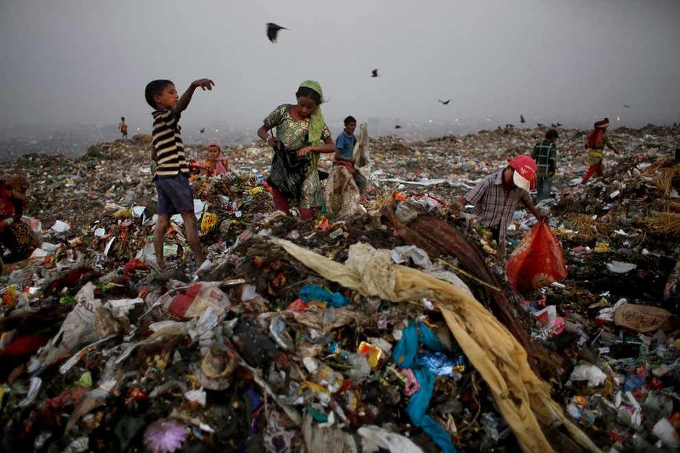Young Garbage Pickers in India » Design You Trust — Design Daily Since 2007