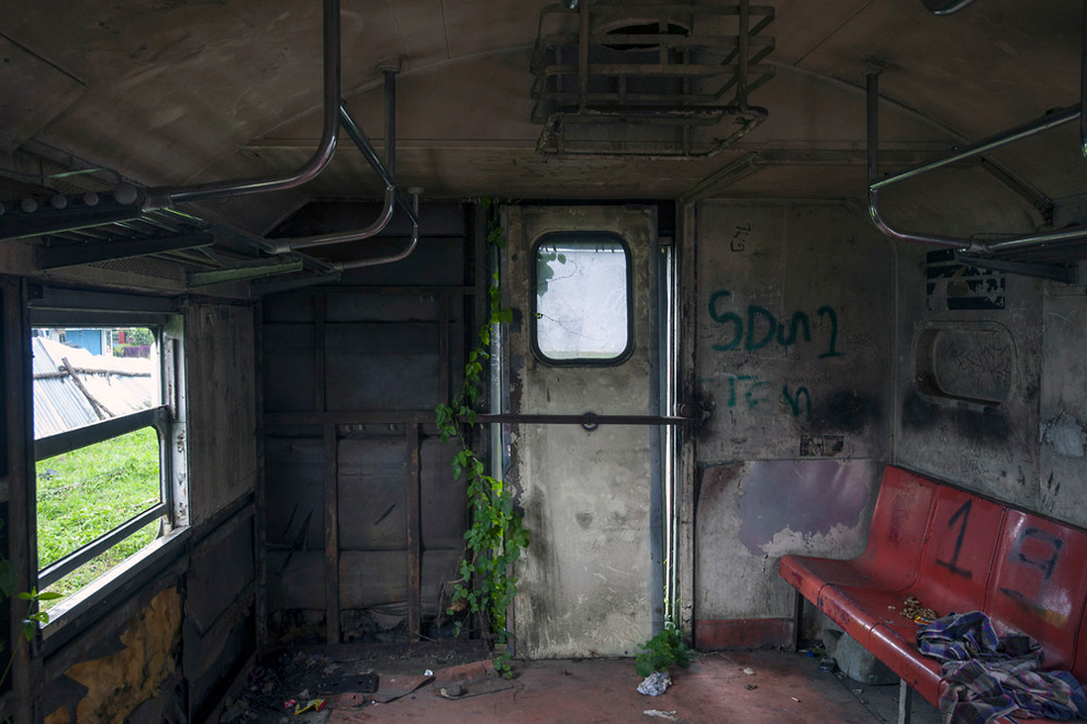 End of the Line: 180 Decayed Carriages in Train “Graveyard” » Design ...