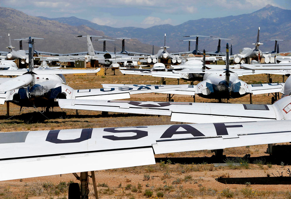 Arizona Desert “Boneyard” – World’s Largest Storage Site for Old ...