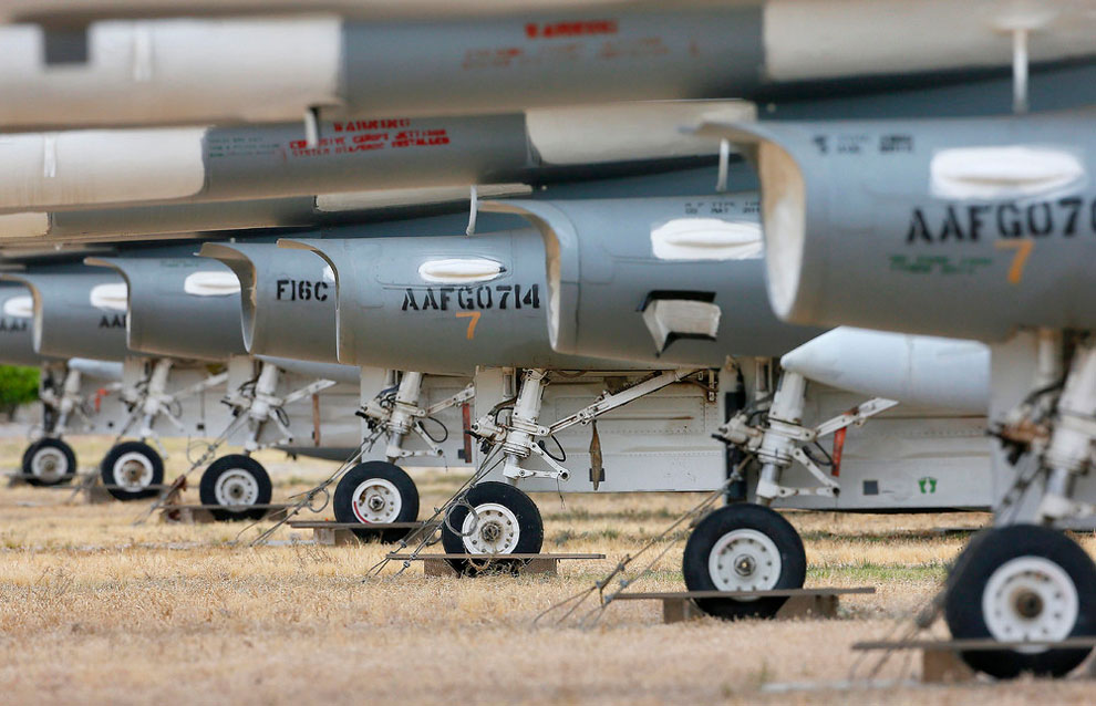Arizona Desert “Boneyard” – World’s Largest Storage Site for Old ...