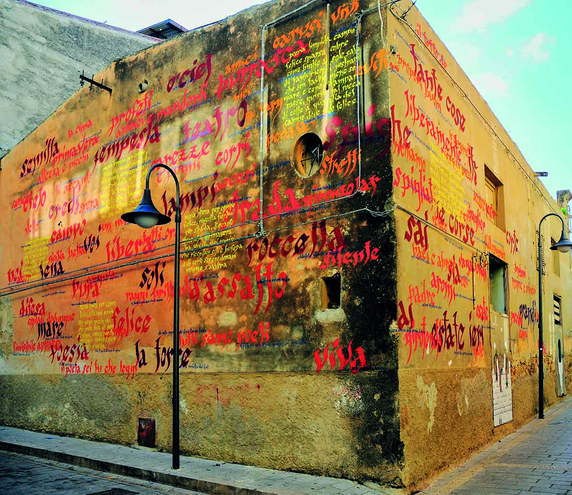 Street Messages – A New Book By Nicholas Ganz » Design You Trust ...