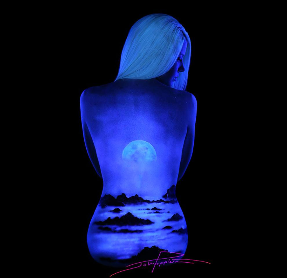 An Artist Created Stunning Body Paintings Glow Under Black Lights ...
