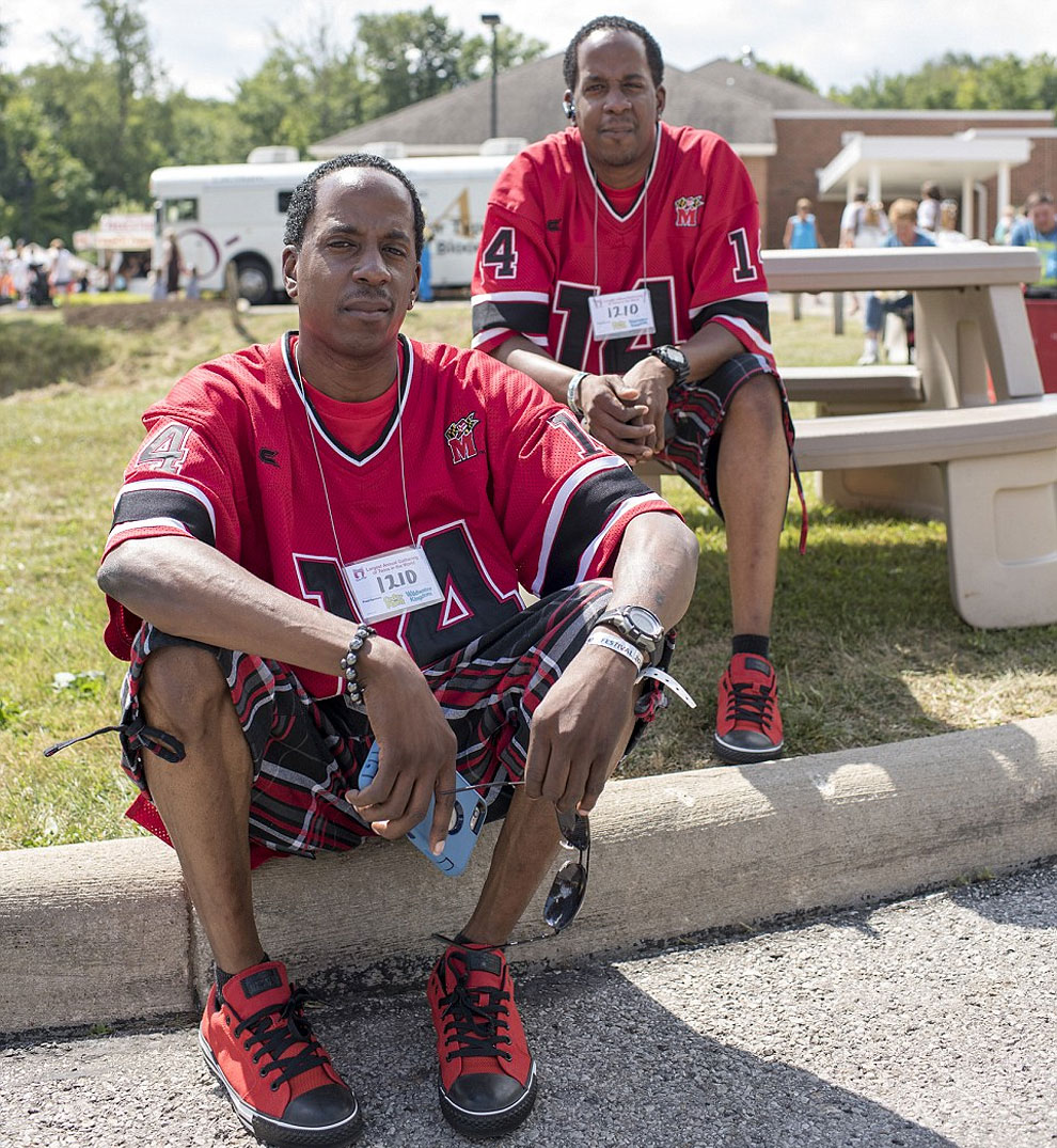 Thousands Of Twins Descend Upon Ohio For The 40th Annual Twins Days ...