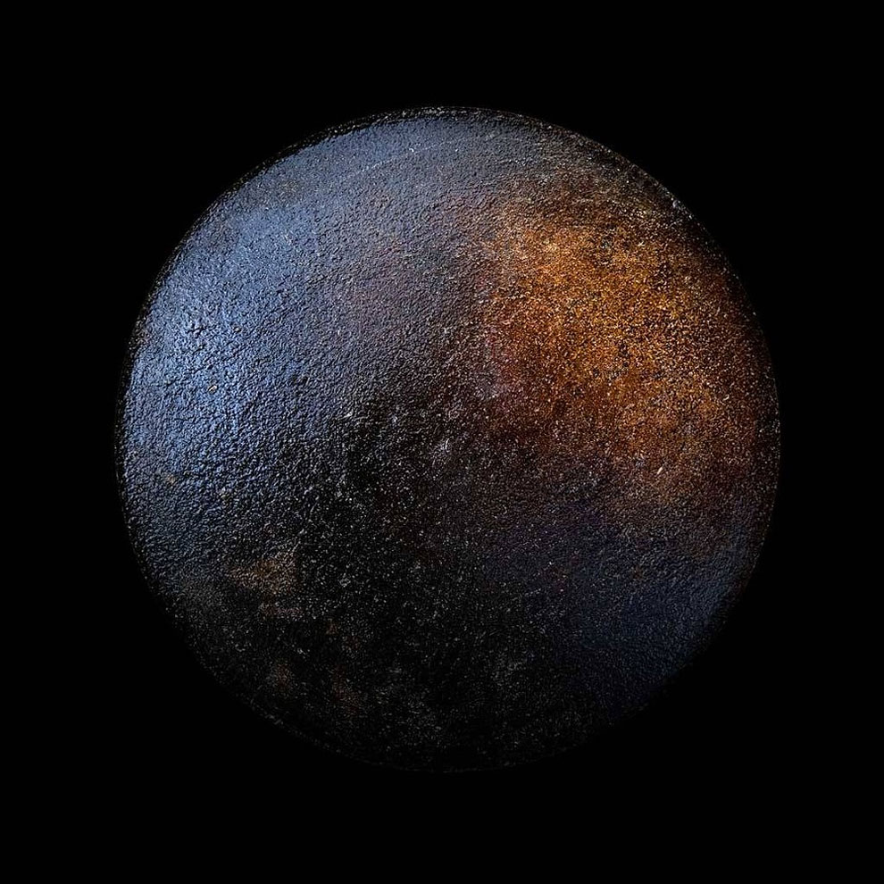 Photographer Took Photos Of Pan Bottoms, Which Are Visually Similar To ...