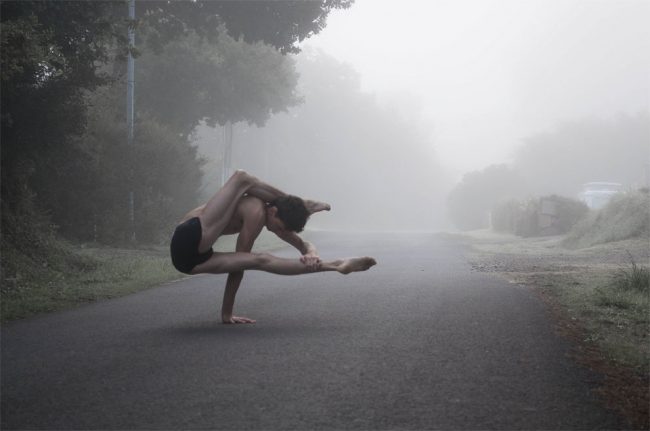 A Photo Serie Where The Dancer And Photographer Arthur Cadre Twist His ...