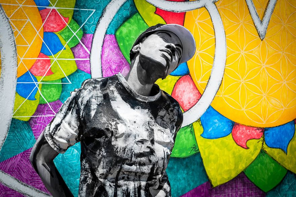 Artist Turns Himself Into A Living Digital Illustration By Using A Body ...