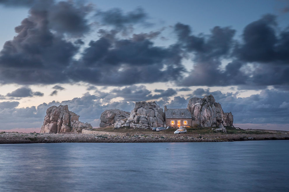 La Maison Du Gouffre – Tiny Old House Between The Rocks » Design You ...
