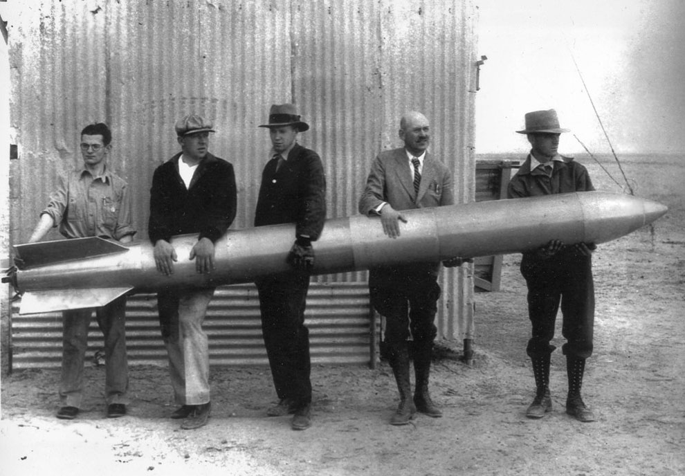 September 25: This Day in Photos from the Past » Design You Trust ...