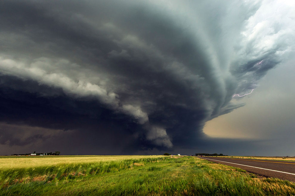 Breathtaking Photos of the Deadly Storms Around the World » Design You ...