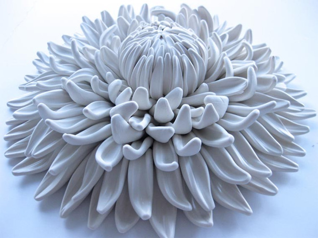 This Designer Creates Beautiful And Delicate Ceramic Flowers » Design ...