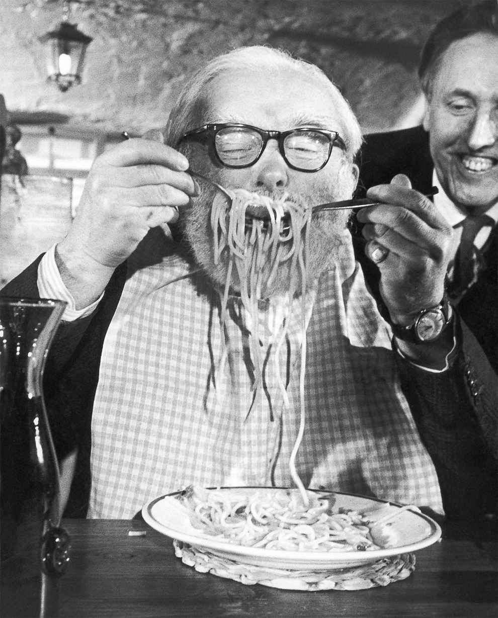 Try Not To Gag At These Photos Of Vintage Eating Contests! » Design You ...