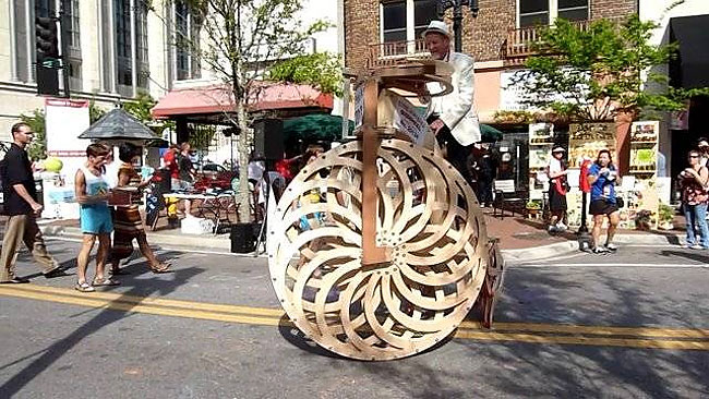 This Artist’s Huge Kinetic Big-Wheel Bike Features Technology You’ve ...