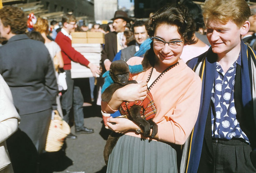 The America We Lost: 77 Amazing Color Photographs Of People Living In ...