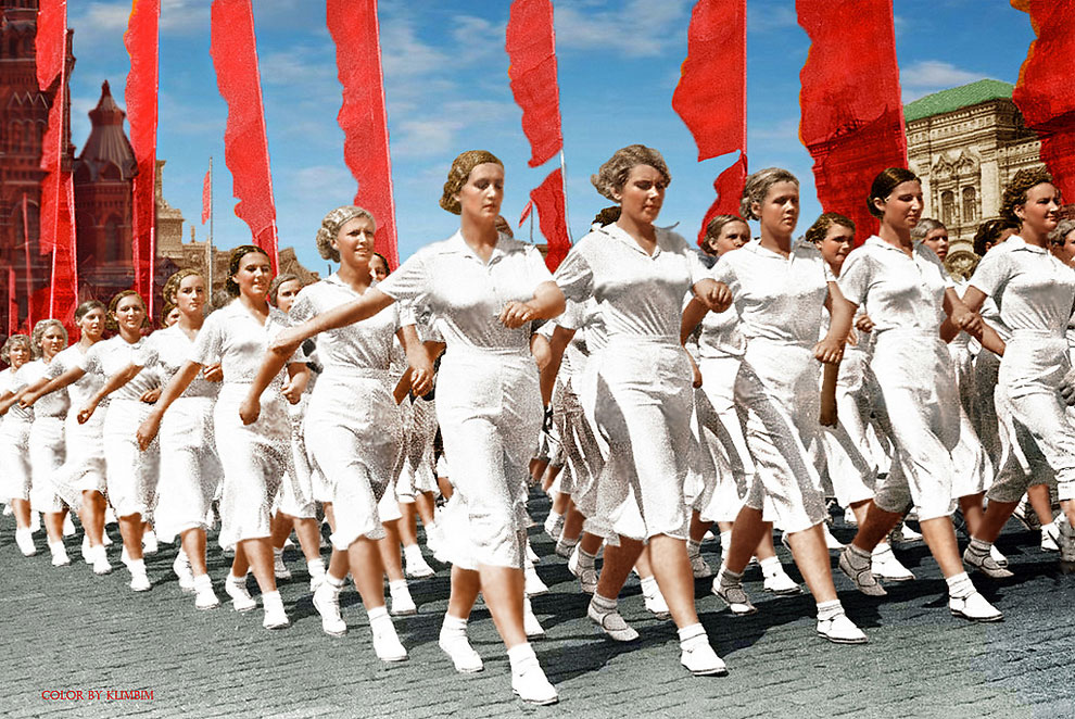 Incredibly Colorized Pictures Show The Life Of Russian People In The ...