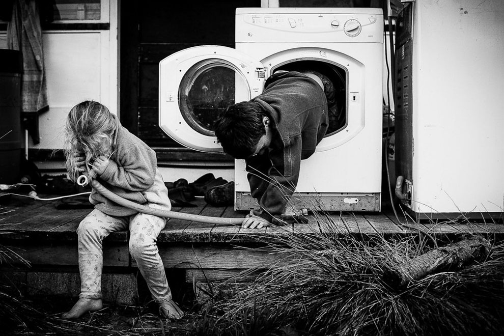 “Childhood In The Raw Photos”: New Zealand Photographer Captured Her ...