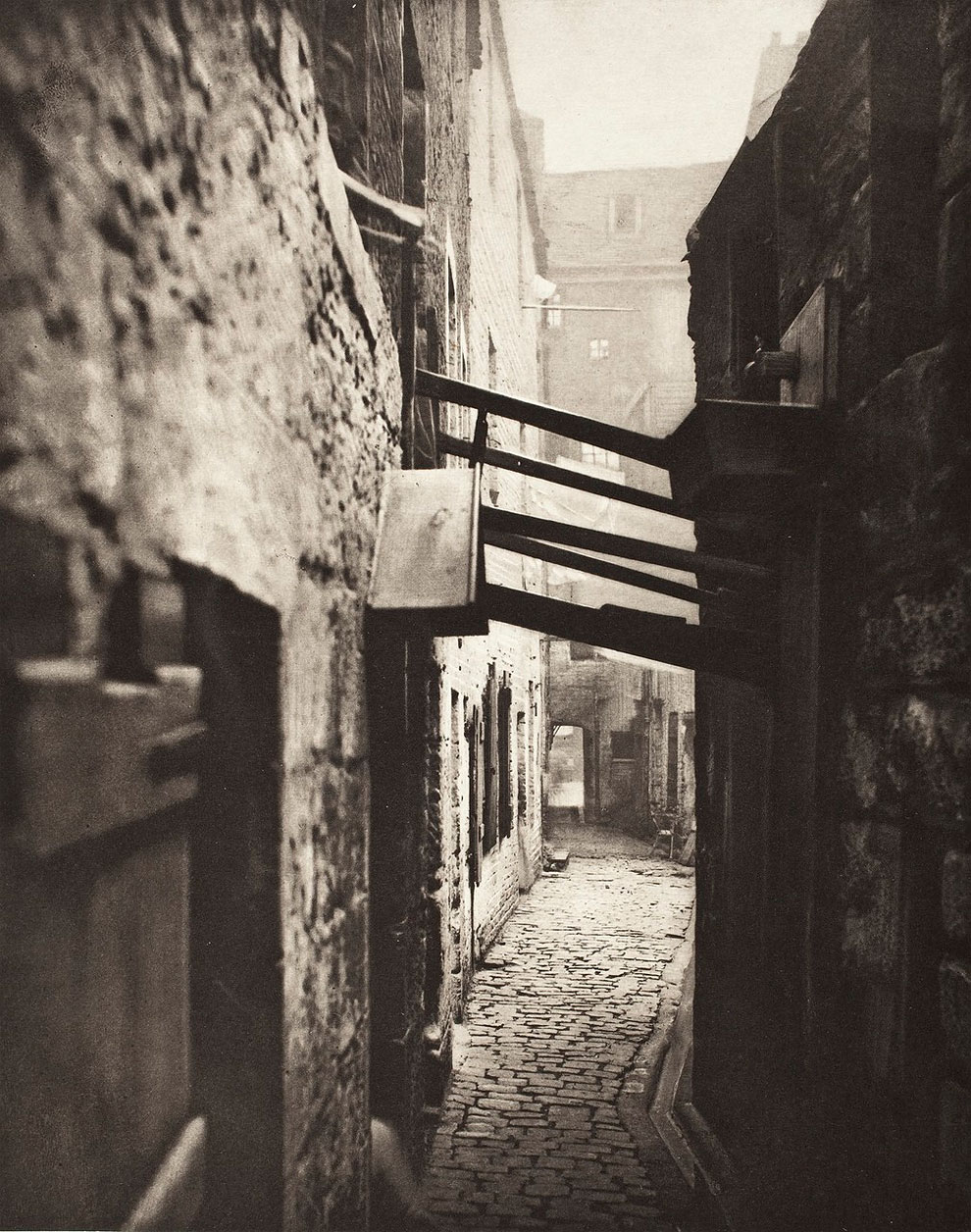 Incredible Photographs Of The Old Closes And Streets Of Glasgow From ...