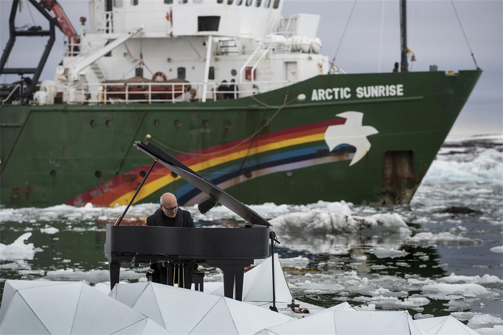 Musician Performs Concert Floating In The Middle Of The Arctic Ocean ...