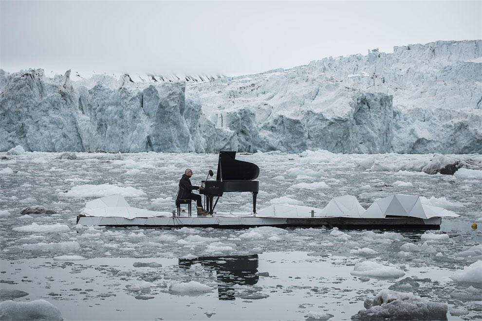 Musician Performs Concert Floating In The Middle Of The Arctic Ocean ...