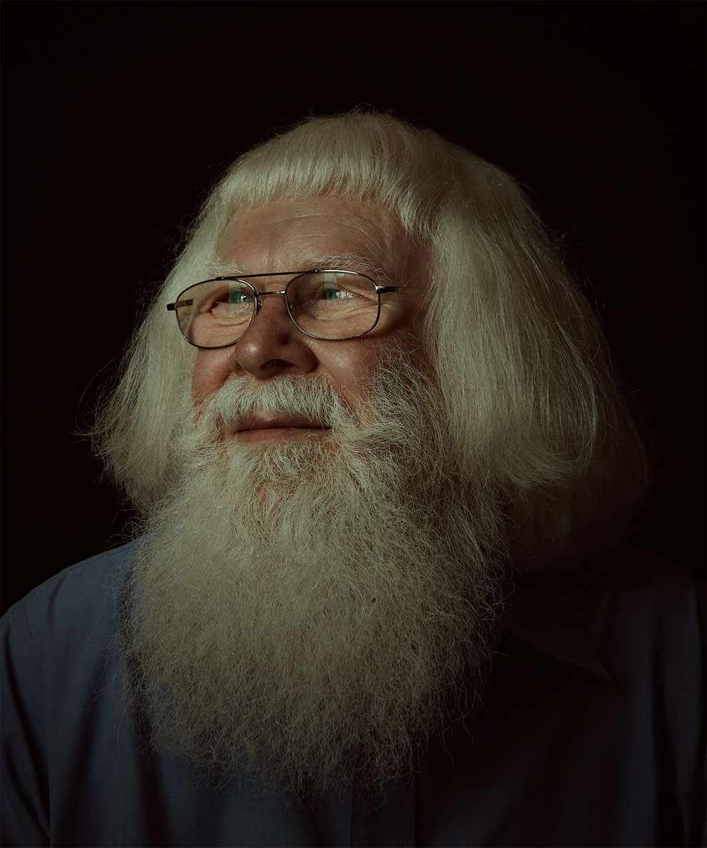An Ongoing Portrait Series Of Off-Season Santas » Design You Trust ...