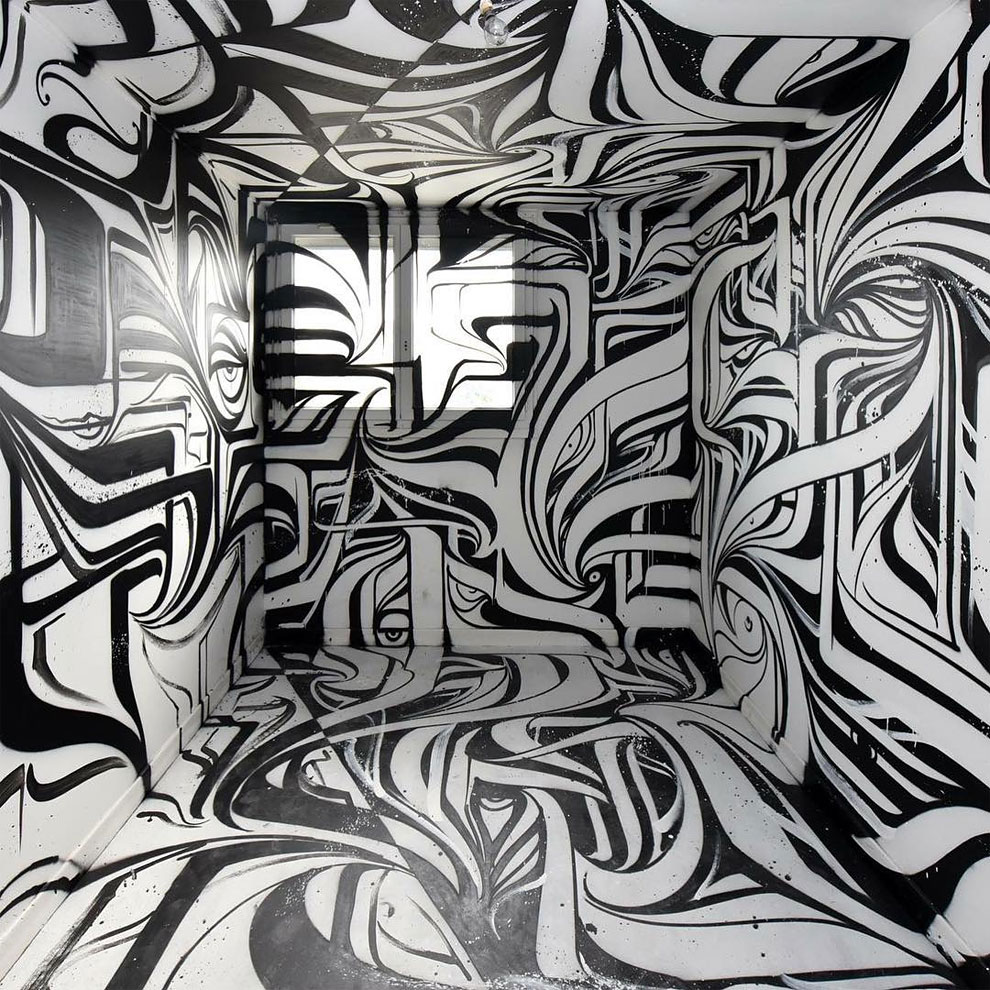 Optical Illusion Graffiti Creates Portal To A Parallel Universe On The ...