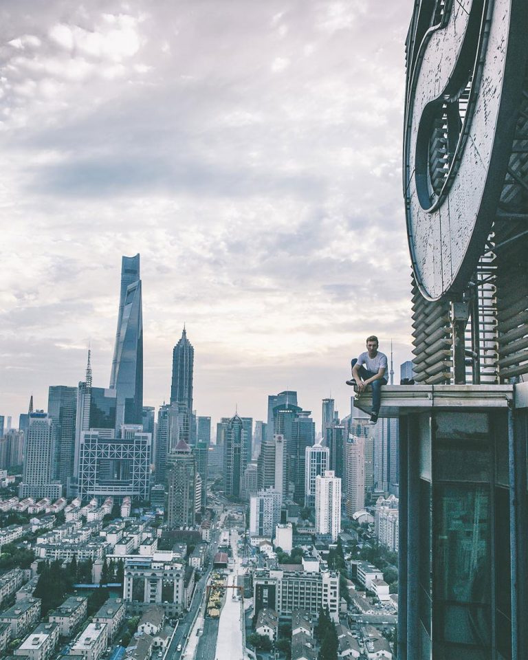 Breathtaking Rooftop Shots From Skyscrapers Of Shanghai By Oliver Shou ...