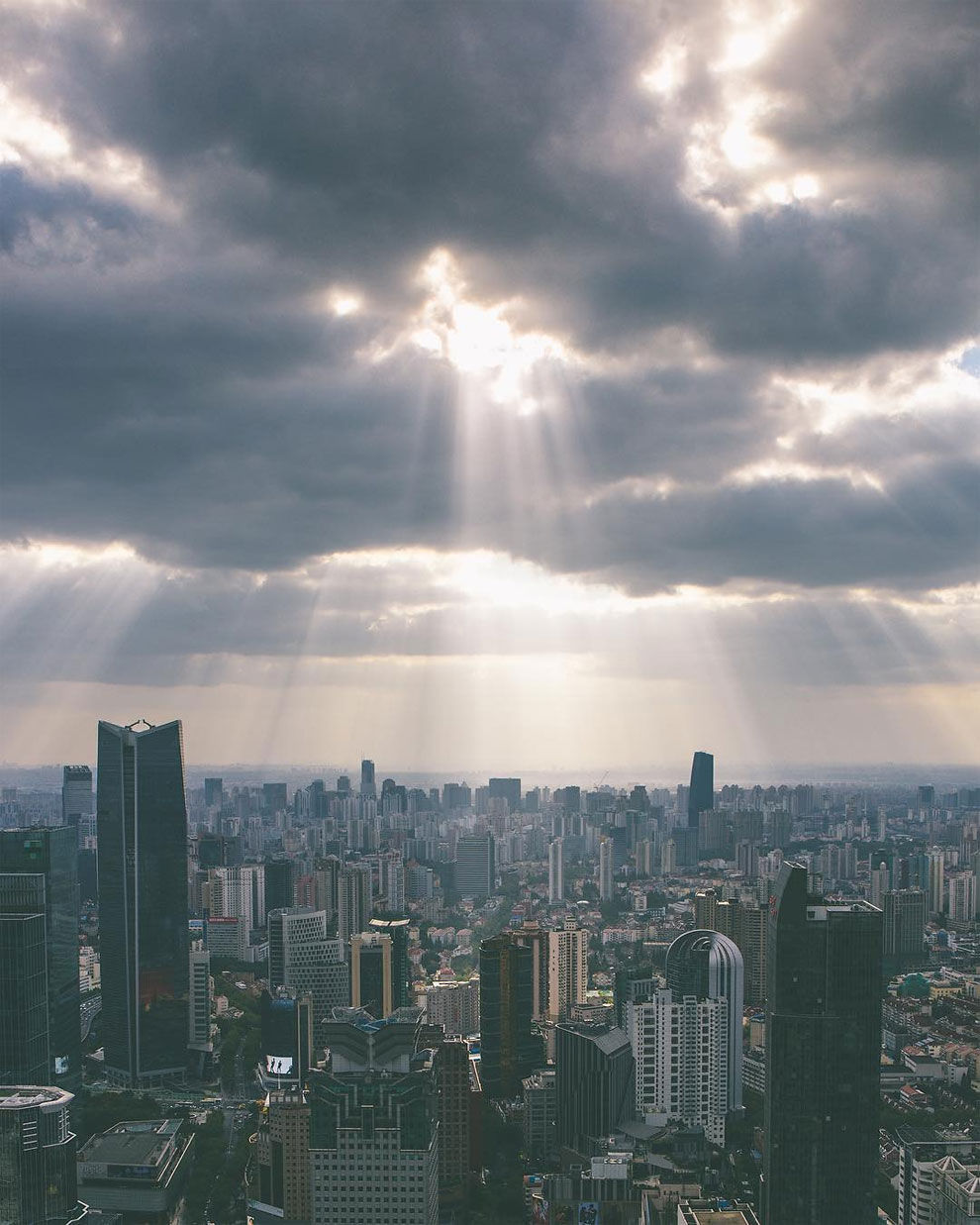 Breathtaking Rooftop Shots From Skyscrapers Of Shanghai By Oliver Shou ...