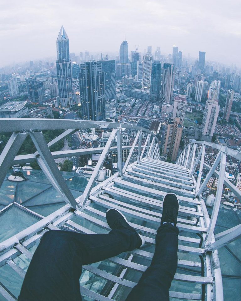 Breathtaking Rooftop Shots From Skyscrapers Of Shanghai By Oliver Shou ...
