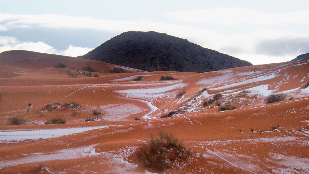 First Sahara Desert Snow Miracle In 40 Years Captured In Stunning ...