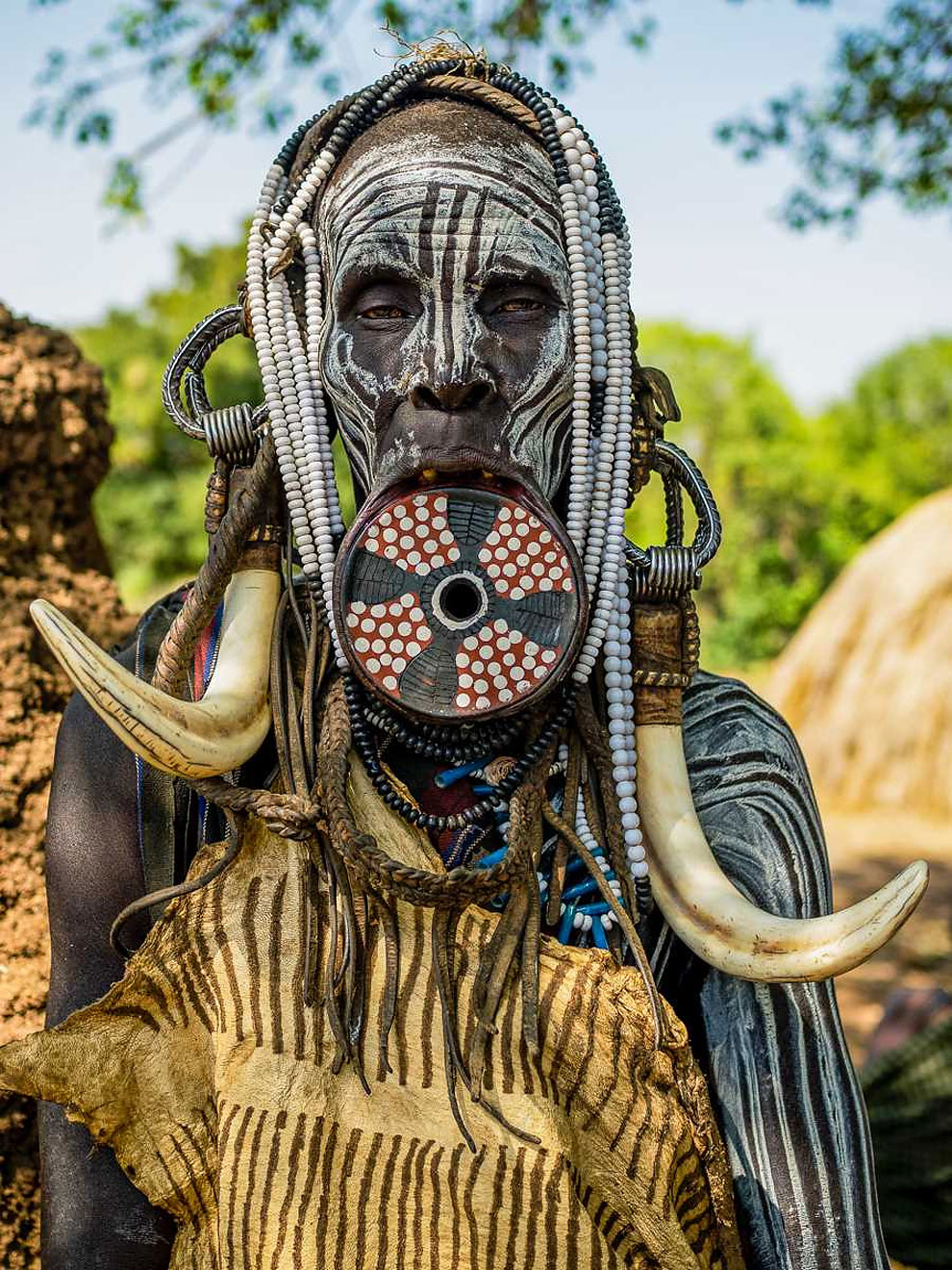 Photographer Omar Reda Documents The Beauty Of Tribal Women In Ethiopia ...