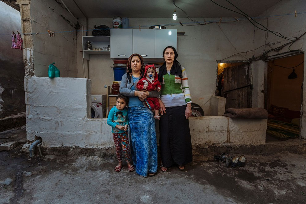 Photojournalist Muse Mohammed Documents The Plight Of The Displaced ...