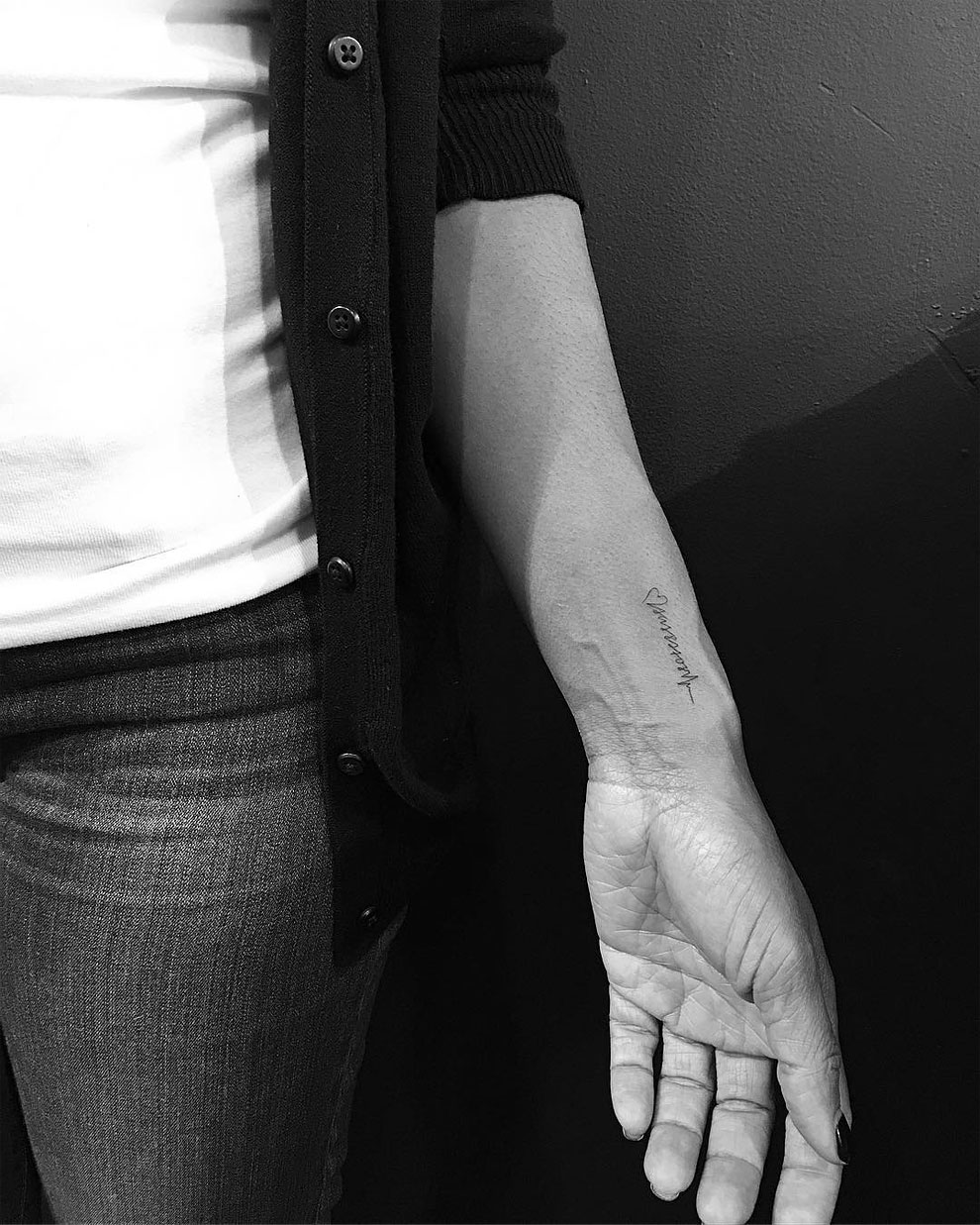 Tiny, Super Minimalist Tattoos That Are Subtle But Striking » Design ...