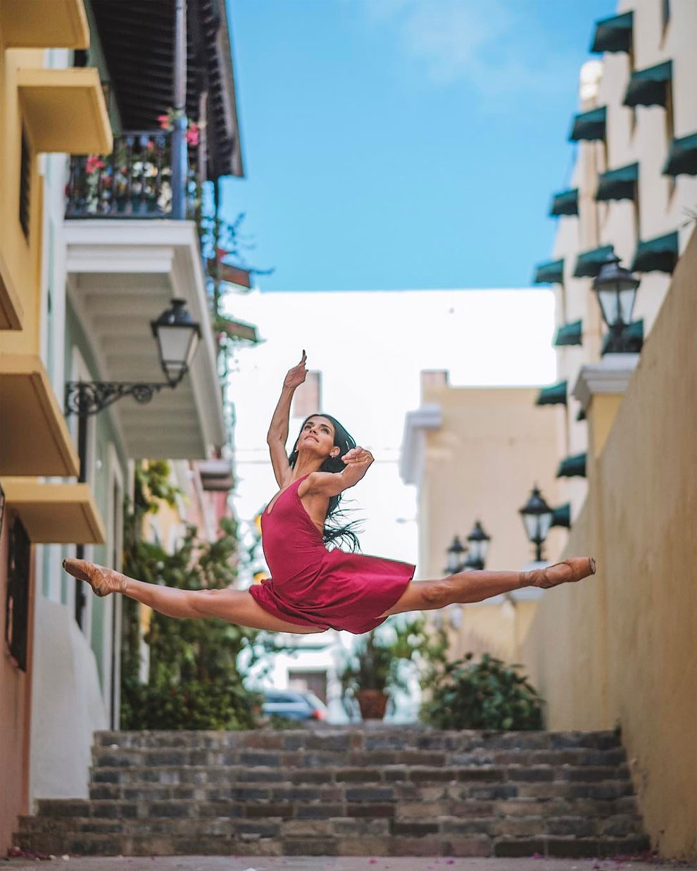 Photographer Omar Robles Captures Ballet Dancers On The Streets Of ...