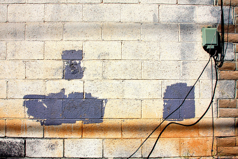 The Unintentional Beauty Of Graffiti Removal » Design You Trust ...