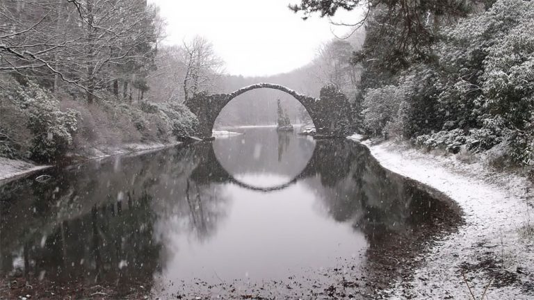 This Jaw-Dropping 19th-Century German Bridge Uses Its Reflection To ...