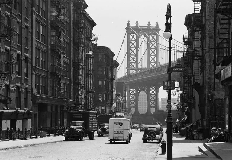 Stunning Street Photos Capture Simple Joys Of Life In New York Right ...