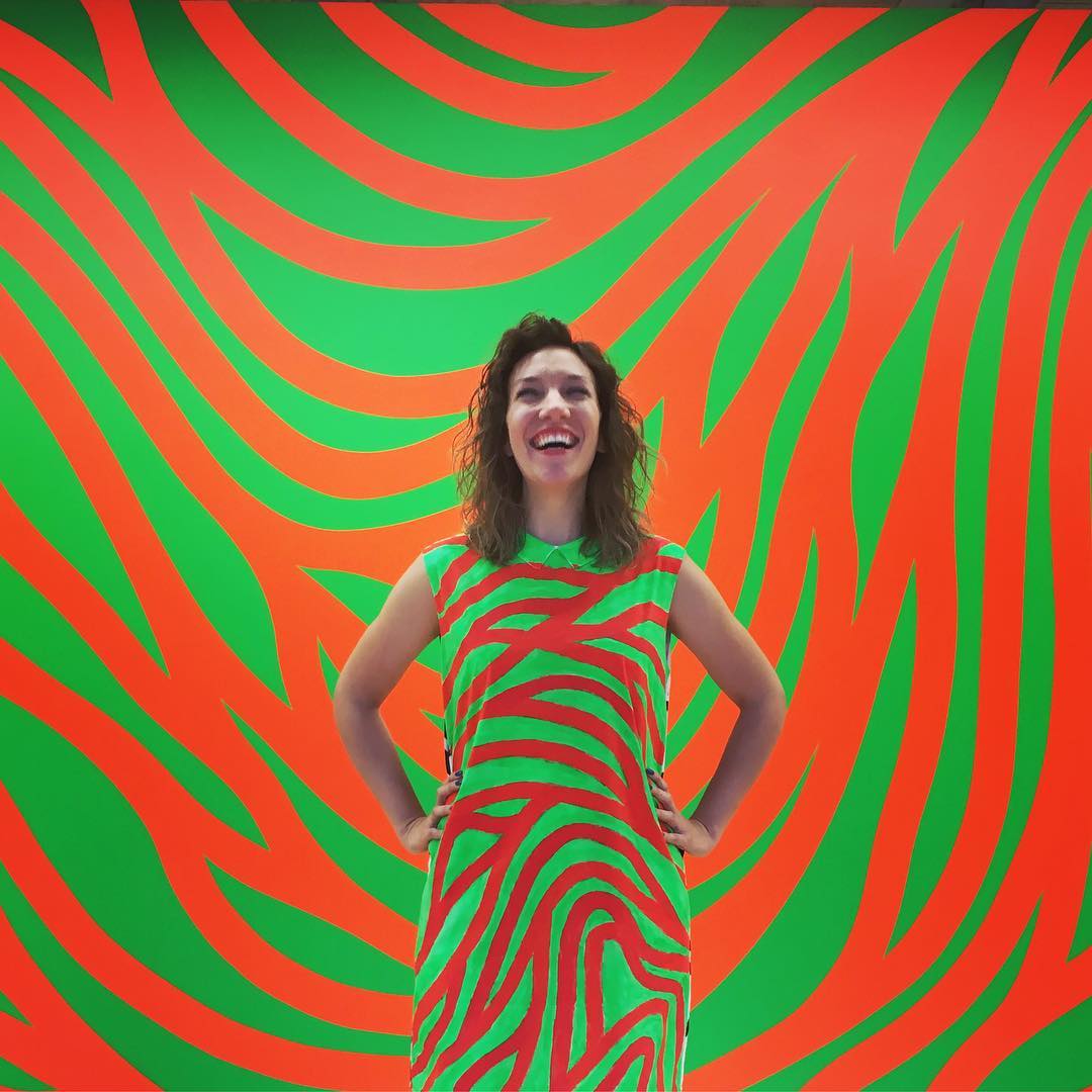 This Instagrammer Perfectly Matches Her Outfits With Art Masterpieces ...