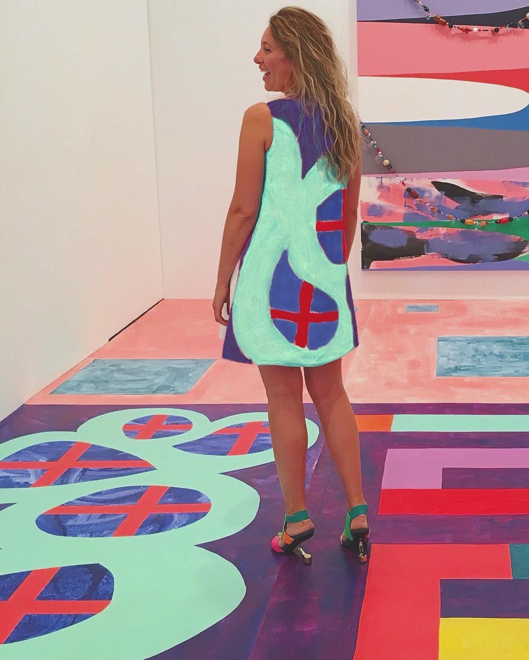 This Instagrammer Perfectly Matches Her Outfits With Art Masterpieces ...