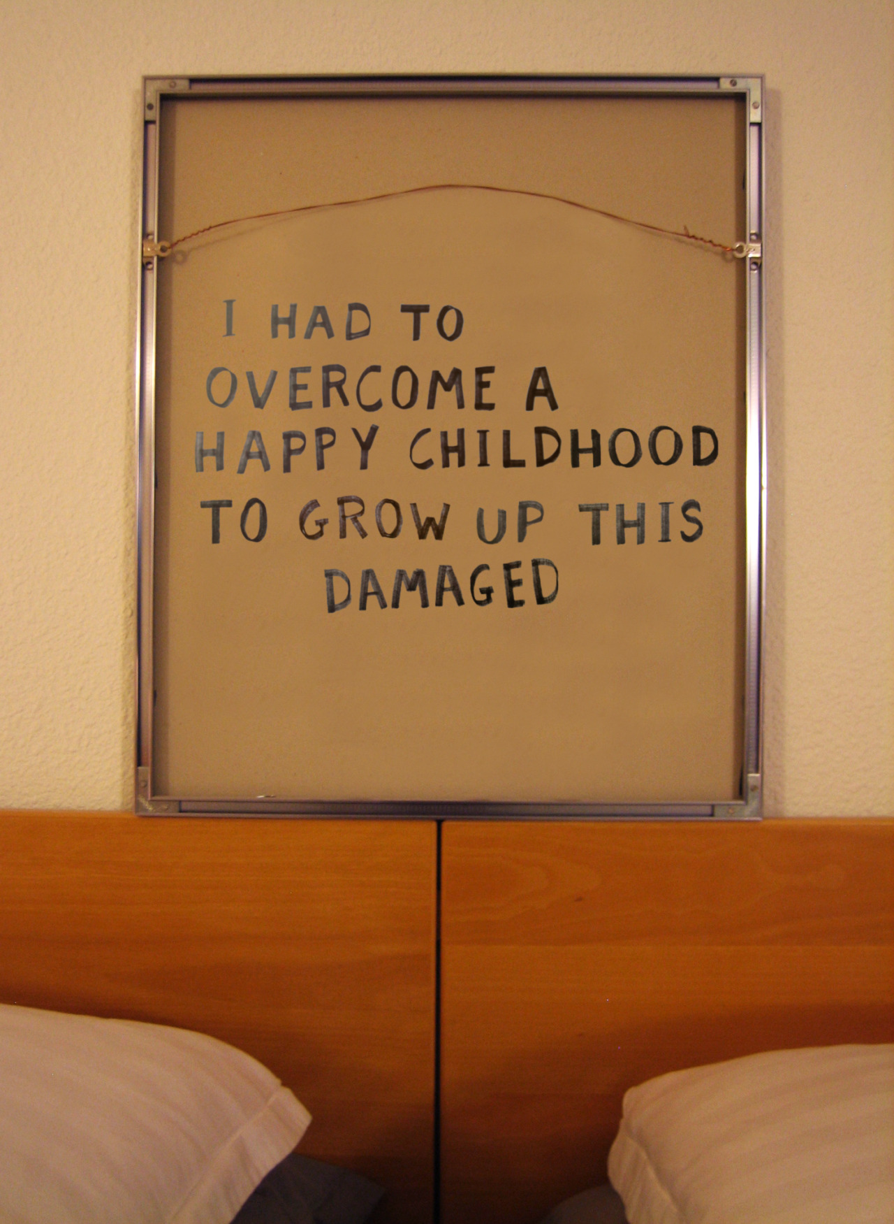 Traveler Leaves Hilarious Graffiti Hidden For Hotel Guests In Rooms He ...
