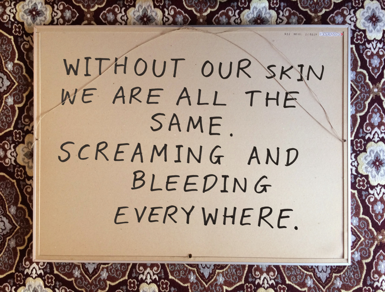 Traveler Leaves Hilarious Graffiti Hidden For Hotel Guests In Rooms He ...
