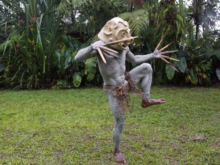 The Mudmen Of The Western Highlands – The Terrifying Tribe From A ...