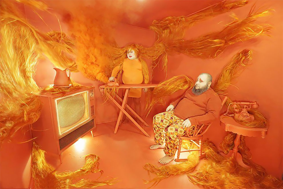Photographer Karen Jerzyk Paints Entire Rooms A Single Color For ...