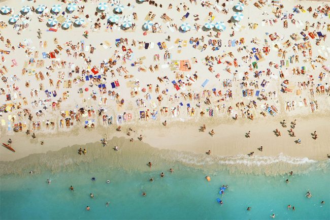 Sunny Photographs That Show Just How Far Out Beach Life Was In ’70s ...