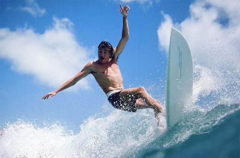 Sunny Photographs That Show Just How Far Out Beach Life Was In ’70s ...