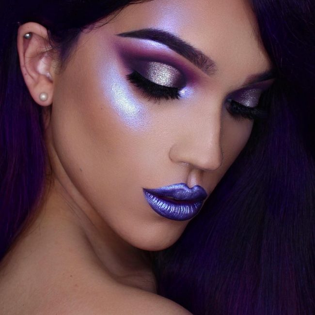 Makeup Artist Transforms Her Eyelids Into Two Gorgeous Shimmering ...