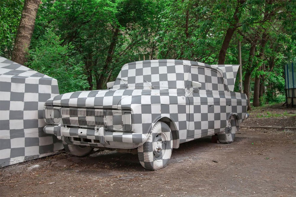 Street Artists Cut The Abandoned Car Out Of Reality » Design You Trust ...