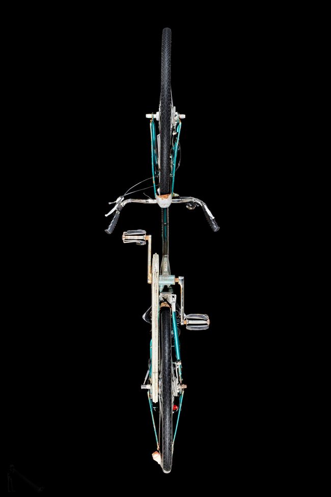 Stunning Photos Capture Bicycles From Underneath In Rarely Seen Angles ...