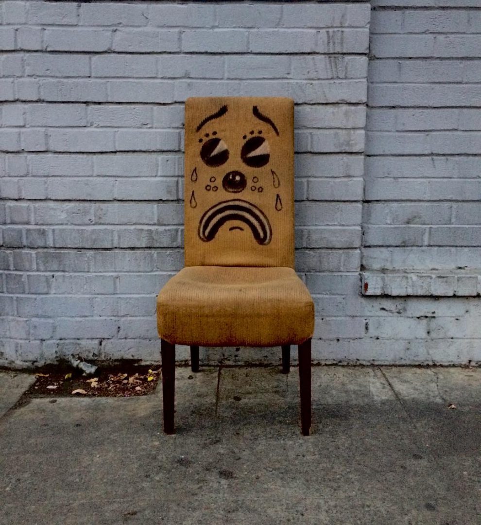 Artist Shows The Sorrow Of Thrown Away Objects He Finds In The Streets ...