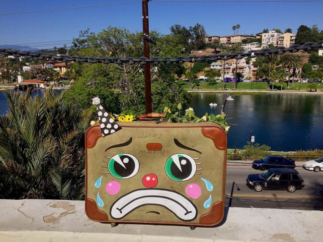 Artist Shows The Sorrow Of Thrown Away Objects He Finds In The Streets ...